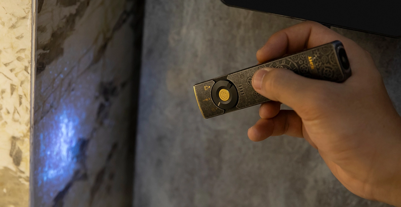 Arkfeld Pro Titanium Stonewashed Edition - Olight