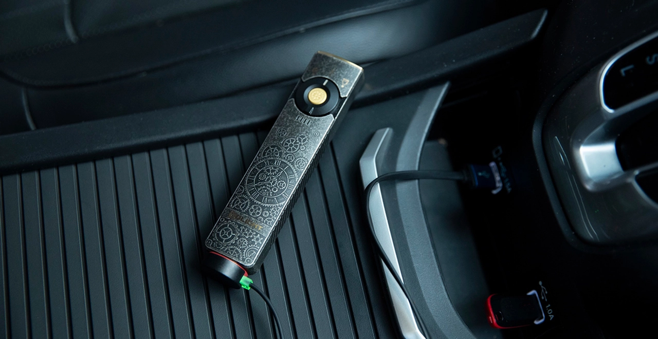 Arkfeld Pro Titanium Stonewashed Edition - Olight