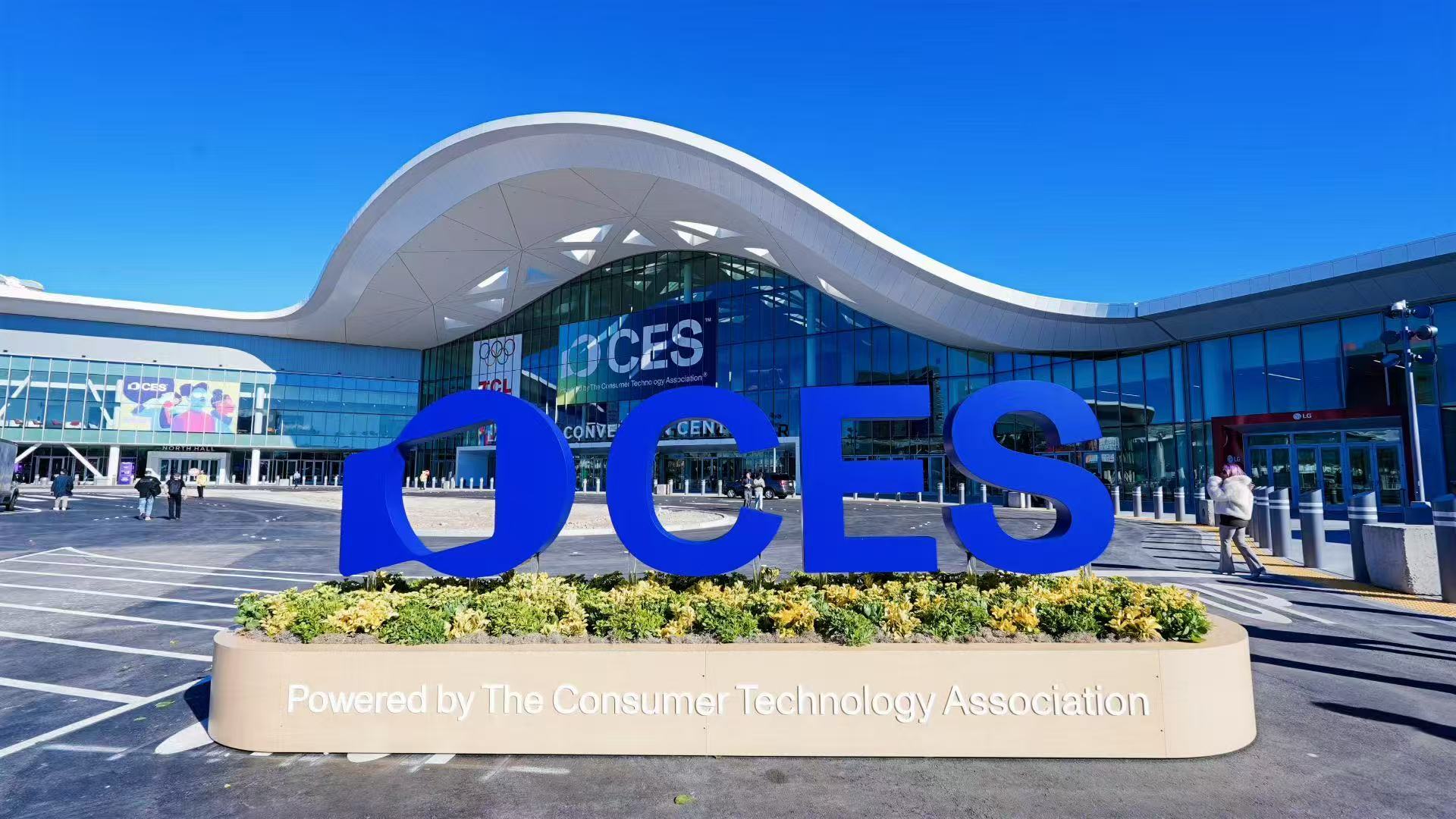 Olight ArkPro Flashlight & Ostation 2 Debut at CES 2026 - Olight