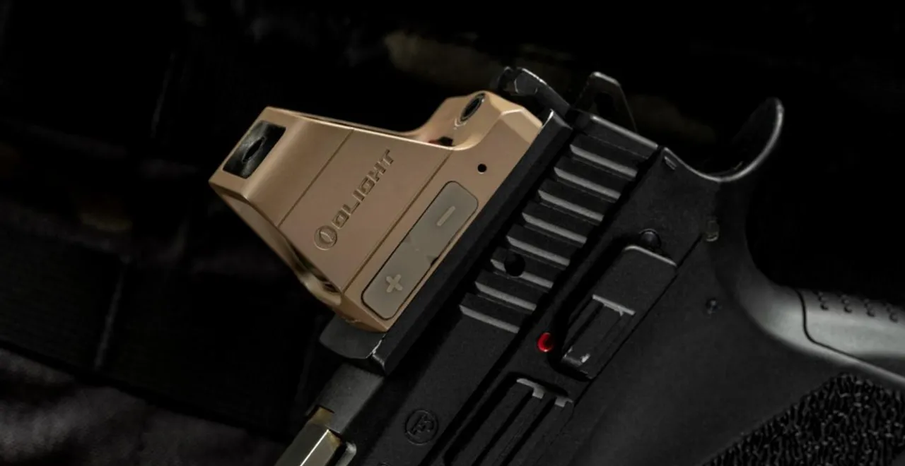 Osight 3 MOA: Rechargeable Red Dot Sight Magnetic Charging Case - Olight