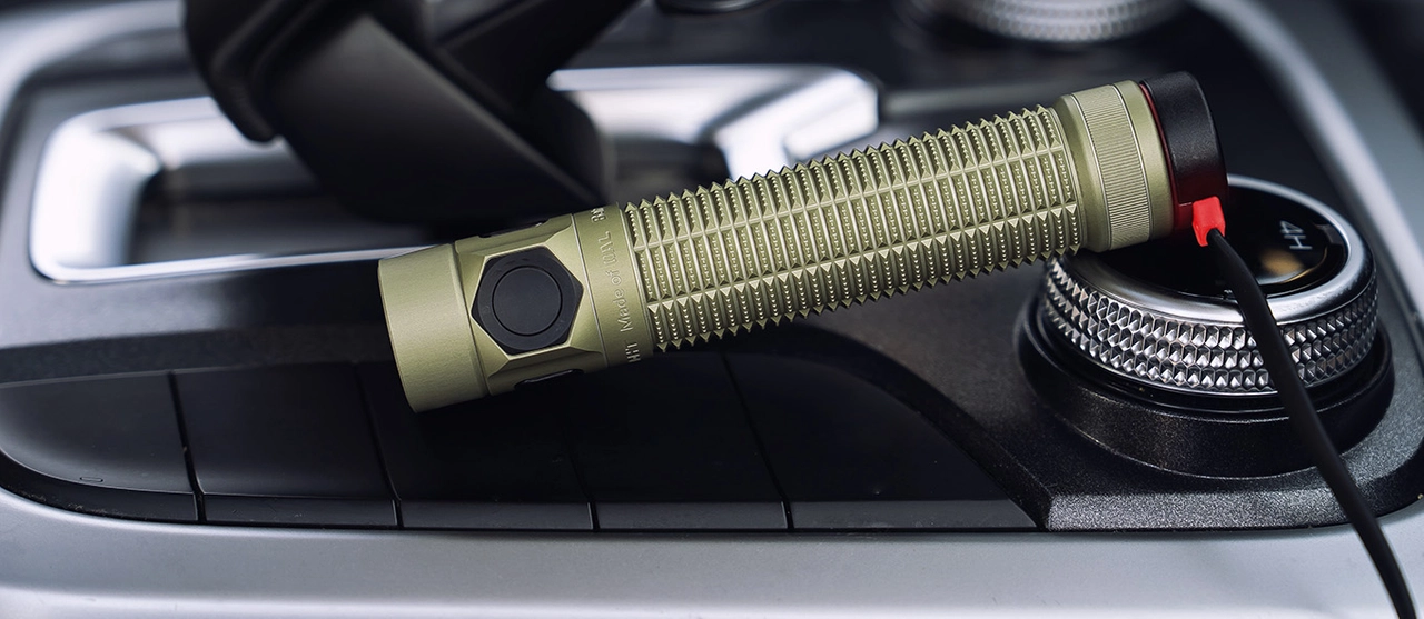 Baton Ultra 4 Pro EDC Flashlight 1800 Lumens USB-C Charging and ...