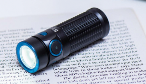 Rechargeable Flashlights vs Flashlights with Disposable Batteries