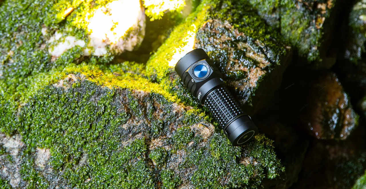 Baton Turbo Compact EDC Flashlight with 510m Long-Range Beam - Olight