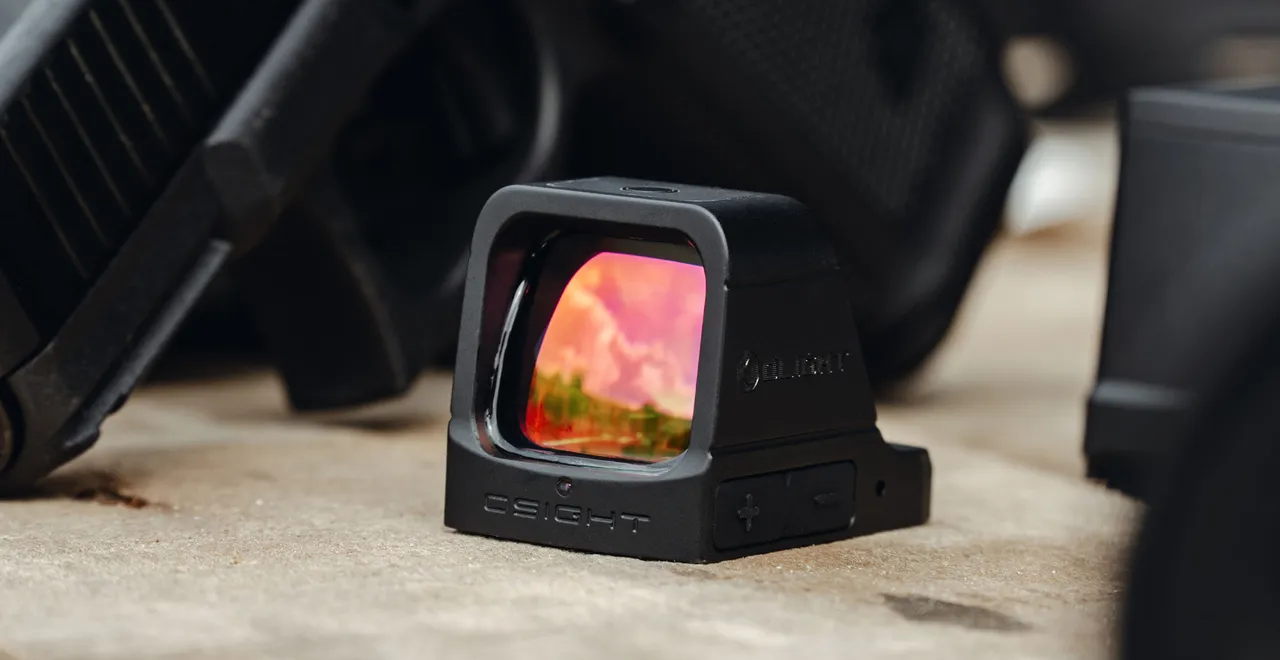 Osight 3 MOA: Rechargeable Red Dot Sight Magnetic Charging Case - Olight