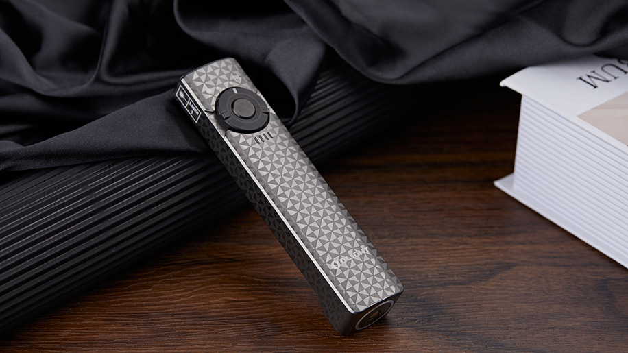 New Member of The Arkfeld Family - Best Flat EDC Flashlight